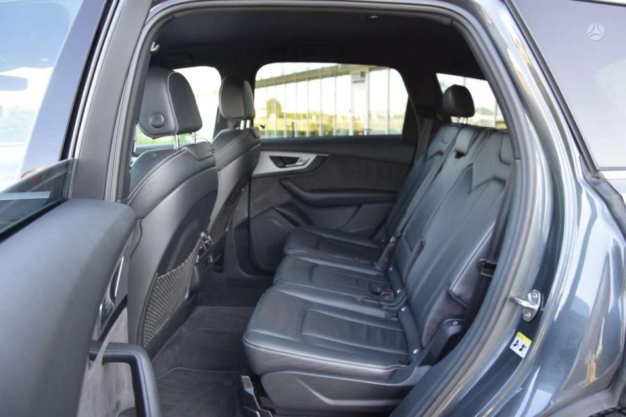Grey Audi Q7 2016 in Vilnius, with an engine capacity of 2.97 L and mileage of 273 thousand km for 20700 €, photo 24 on AUTOMOTO.COM.LV