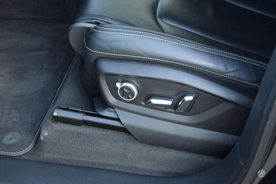Grey Audi Q7 2016 in Vilnius, with an engine capacity of 2.97 L and mileage of 273 thousand km for 20700 €, photo 26 on AUTOMOTO.COM.LV