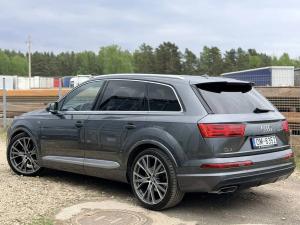 Grey Audi Q7 2016 in Riga, with an engine capacity of 3.00 L and mileage of 254 thousand km for 23995 €, photo 6 on AUTOMOTO.COM.LV