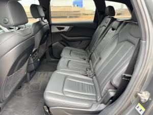 Grey Audi Q7 2016 in Riga, with an engine capacity of 3.00 L and mileage of 254 thousand km for 23995 €, photo 11 on AUTOMOTO.COM.LV