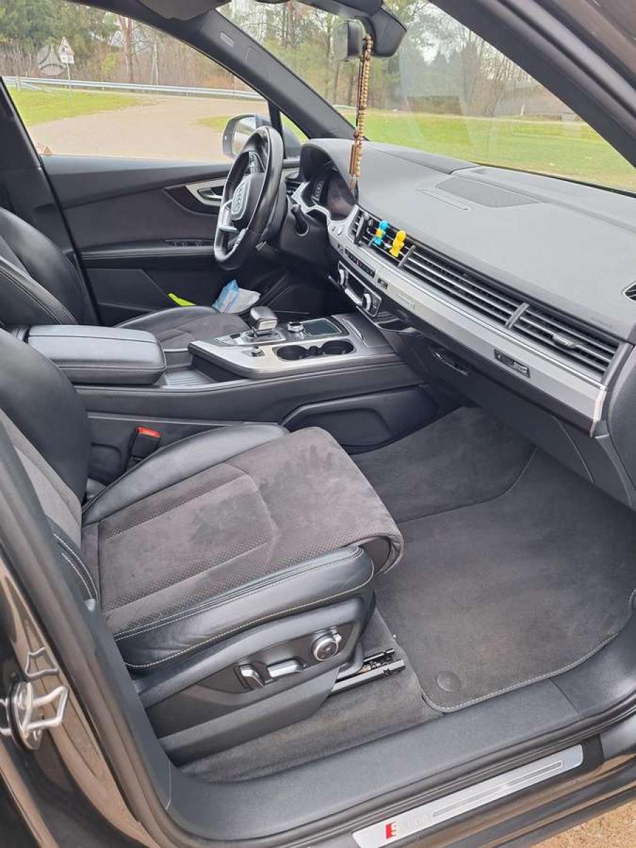 Grey Audi Q7 2016 in Raseiniai, with an engine capacity of 2.97 L and mileage of 156 thousand km for 34000 €, photo 31 on AUTOMOTO.COM.LV