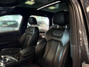 Pelēks Audi Q7 2016 Klaipėda, ar dzinēja tilpumu 2.97 L un nobraukumu 275 tūkst. km par 23950 €, foto 14 vietnē AUTOMOTO.COM.LV