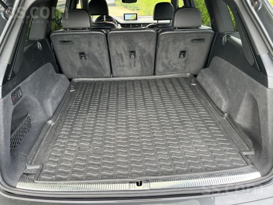 Pelēks Audi Q7 2016 Rīga, ar dzinēja tilpumu 3.00 L un nobraukumu 260 tūkst. km par 18950 €, foto 6 vietnē AUTOMOTO.COM.LV