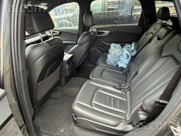 Grey Audi Q7 2016 in Talsi, with an engine capacity of 3.00 L and mileage of 252 thousand km for 23500 €, photo 9 on AUTOMOTO.COM.LV