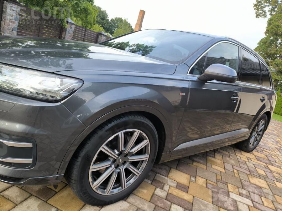 Grey Audi Q7 2016 in Ludza, with an engine capacity of 3.00 L and mileage of 187 thousand km for 28000 €, photo 6 on AUTOMOTO.COM.LV