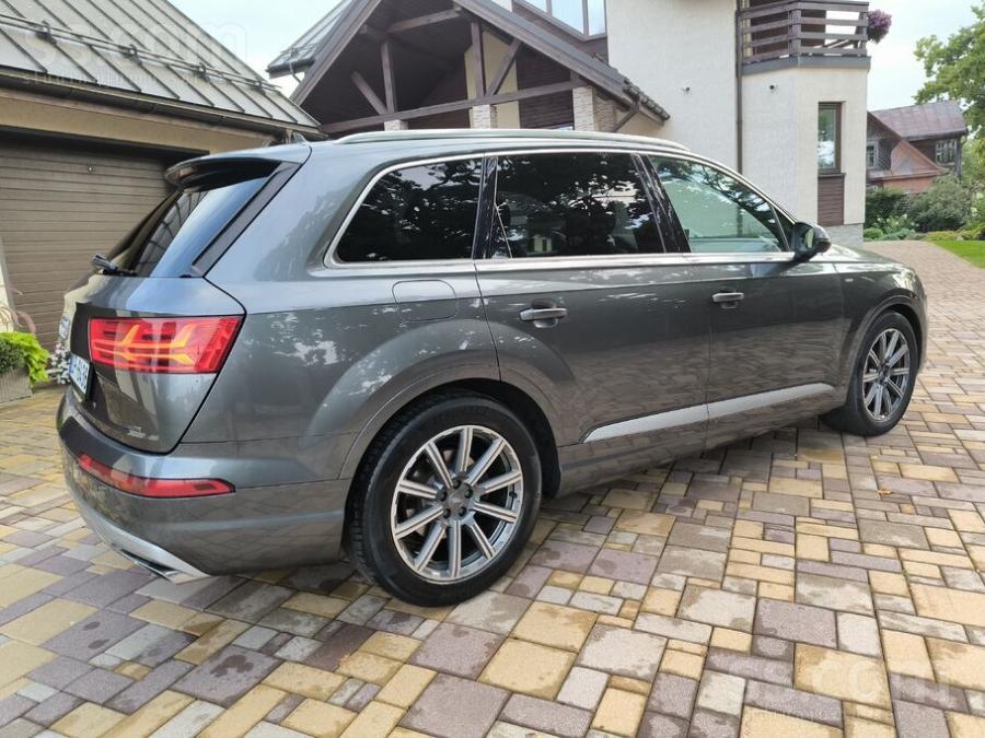 Grey Audi Q7 2016 in Ludza, with an engine capacity of 3.00 L and mileage of 187 thousand km for 28000 €, photo 11 on AUTOMOTO.COM.LV