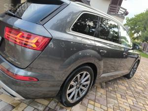 Grey Audi Q7 2016 in Ludza, with an engine capacity of 3.00 L and mileage of 187 thousand km for 28000 €, photo 13 on AUTOMOTO.COM.LV