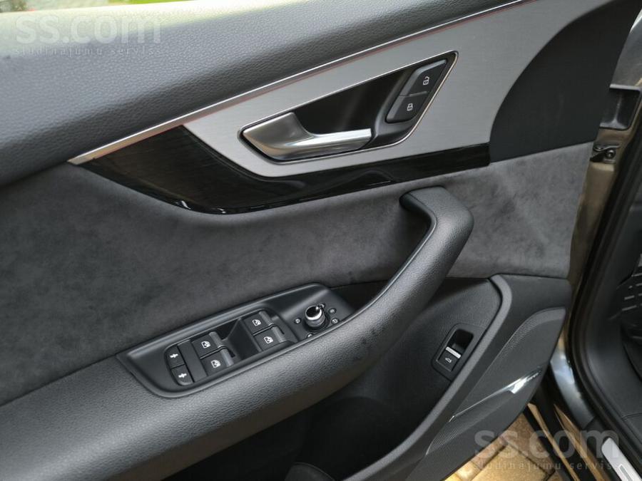 Grey Audi Q7 2016 in Ludza, with an engine capacity of 3.00 L and mileage of 187 thousand km for 28000 €, photo 15 on AUTOMOTO.COM.LV