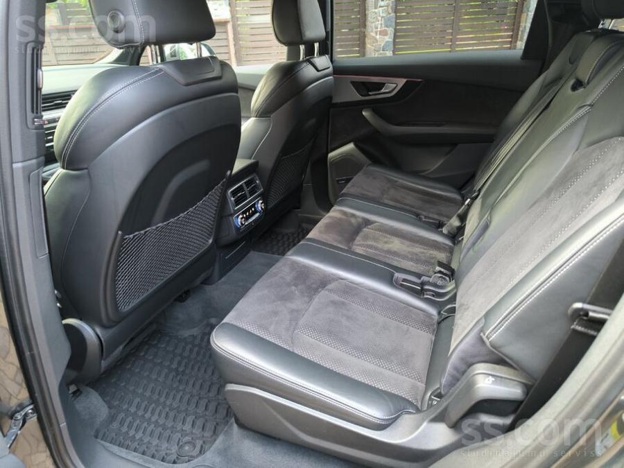 Grey Audi Q7 2016 in Ludza, with an engine capacity of 3.00 L and mileage of 187 thousand km for 28000 €, photo 16 on AUTOMOTO.COM.LV