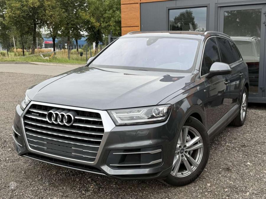 Grey Audi Q7 2016 in Kaunas, with an engine capacity of 3.00 L and mileage of 218 thousand km for 21800 €, photo 1 on AUTOMOTO.COM.LV