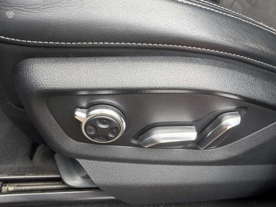 Grey Audi Q7 2016 in Kaunas, with an engine capacity of 3.00 L and mileage of 218 thousand km for 21800 €, photo 18 on AUTOMOTO.COM.LV