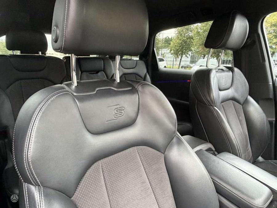 Grey Audi Q7 2016 in Kaunas, with an engine capacity of 3.00 L and mileage of 218 thousand km for 21800 €, photo 20 on AUTOMOTO.COM.LV