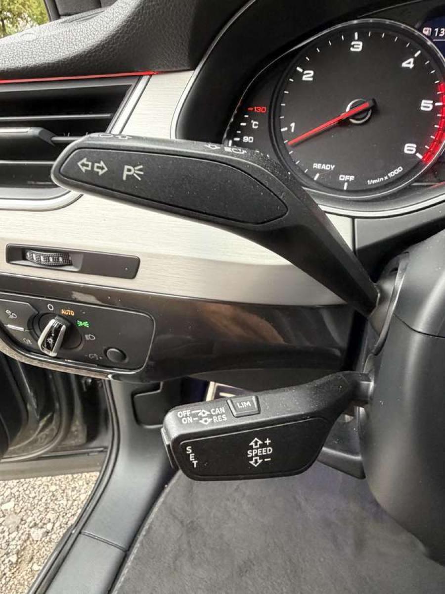 Grey Audi Q7 2016 in Kaunas, with an engine capacity of 3.00 L and mileage of 218 thousand km for 21800 €, photo 23 on AUTOMOTO.COM.LV