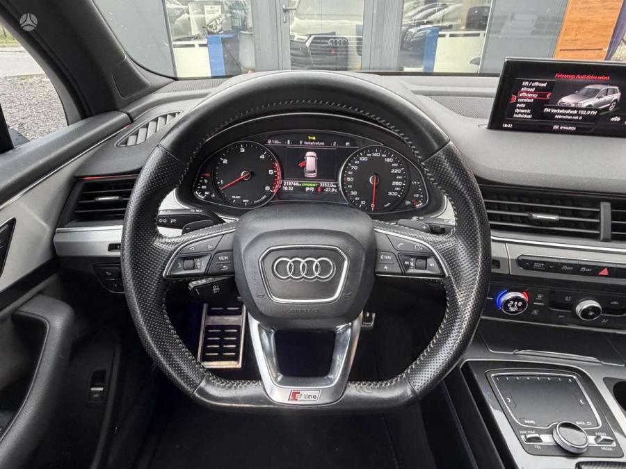Grey Audi Q7 2016 in Kaunas, with an engine capacity of 3.00 L and mileage of 218 thousand km for 21800 €, photo 26 on AUTOMOTO.COM.LV