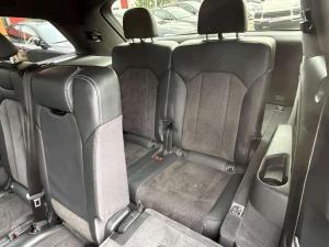 Grey Audi Q7 2016 in Kaunas, with an engine capacity of 3.00 L and mileage of 218 thousand km for 21800 €, photo 39 on AUTOMOTO.COM.LV