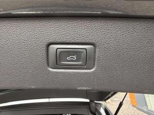Grey Audi Q7 2016 in Kaunas, with an engine capacity of 3.00 L and mileage of 218 thousand km for 21800 €, photo 42 on AUTOMOTO.COM.LV