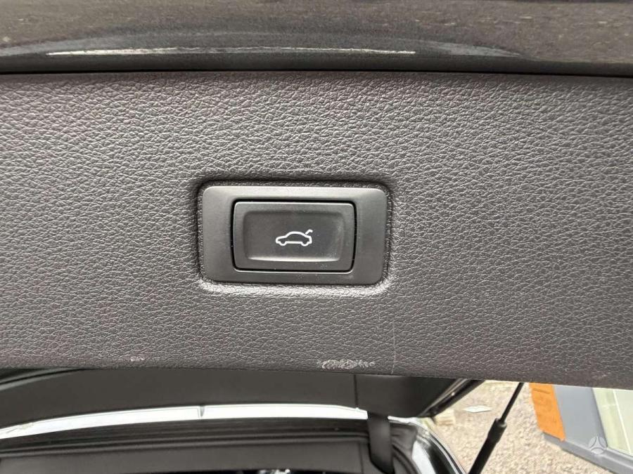 Grey Audi Q7 2016 in Kaunas, with an engine capacity of 3.00 L and mileage of 218 thousand km for 21800 €, photo 42 on AUTOMOTO.COM.LV