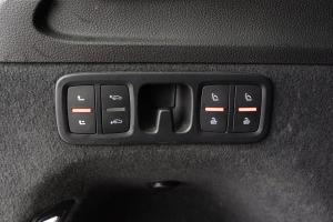 Pelēks Audi Q7 2016 Mārupe, ar dzinēja tilpumu 3.00 L un nobraukumu 195 tūkst. km par 27750 €, foto 38 vietnē AUTOMOTO.COM.LV