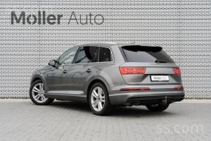 Grey Audi Q7 2016 in Riga, with an engine capacity of 3.00 L and mileage of 195 thousand km for 27750 €, photo 4 on AUTOMOTO.COM.LV