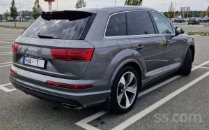 Grey Audi Q7 2016 in Riga, with an engine capacity of 3.00 L and mileage of 135 thousand km for 27800 €, photo 4 on AUTOMOTO.COM.LV