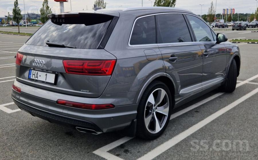 Grey Audi Q7 2016 in Riga, with an engine capacity of 3.00 L and mileage of 135 thousand km for 27800 €, photo 4 on AUTOMOTO.COM.LV