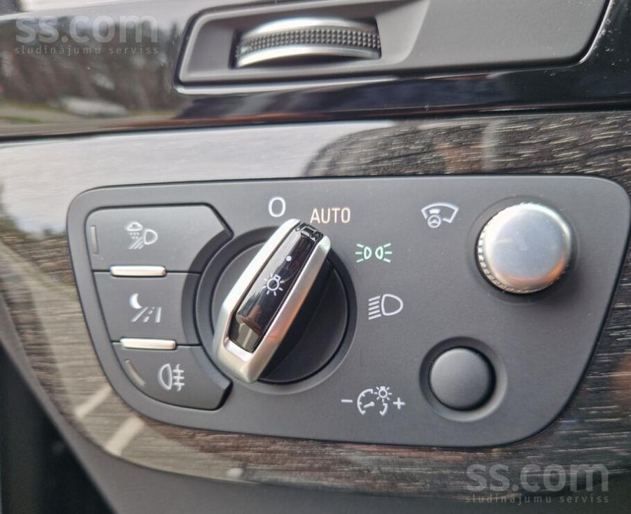 Grey Audi Q7 2016 in Riga, with an engine capacity of 3.00 L and mileage of 135 thousand km for 27800 €, photo 11 on AUTOMOTO.COM.LV