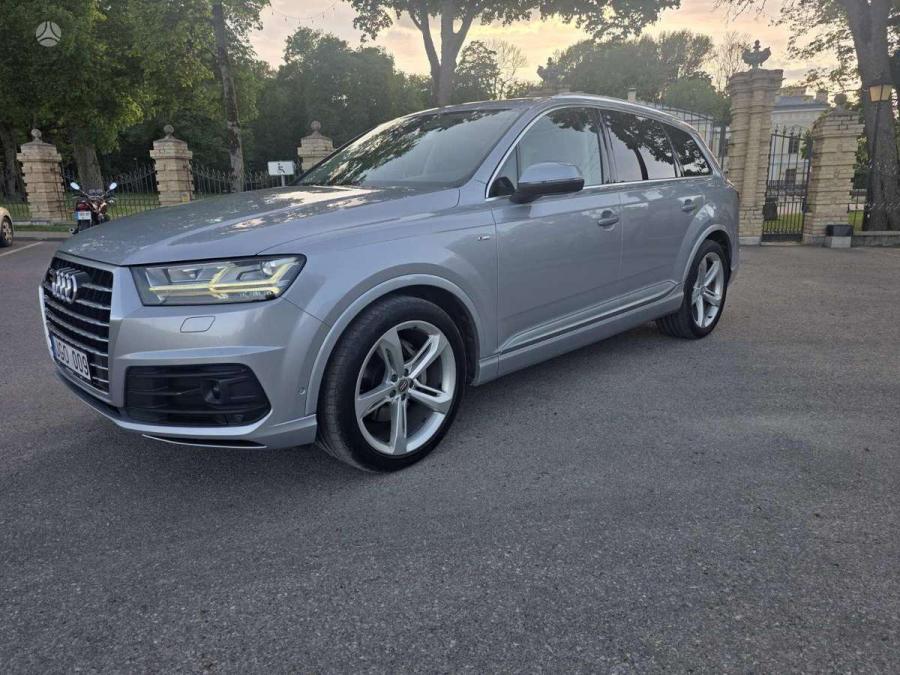 Grey Audi Q7 2016 in Salcininkai, with an engine capacity of 2.97 L and mileage of 272 thousand km for 25500 €, photo 1 on AUTOMOTO.COM.LV