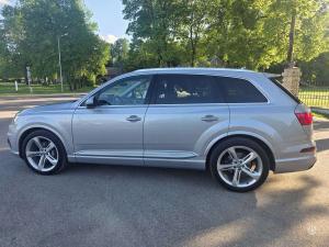Grey Audi Q7 2016 in Salcininkai, with an engine capacity of 2.97 L and mileage of 272 thousand km for 25500 €, photo 4 on AUTOMOTO.COM.LV