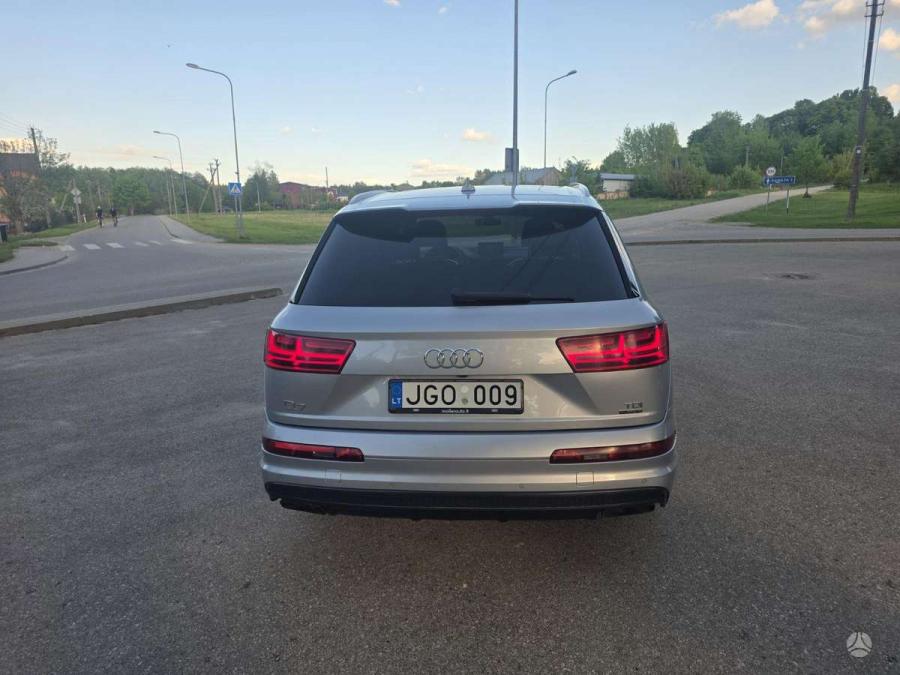 Grey Audi Q7 2016 in Salcininkai, with an engine capacity of 2.97 L and mileage of 272 thousand km for 25500 €, photo 8 on AUTOMOTO.COM.LV