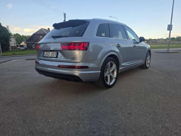 Grey Audi Q7 2016 in Salcininkai, with an engine capacity of 2.97 L and mileage of 272 thousand km for 25500 €, photo 10 on AUTOMOTO.COM.LV