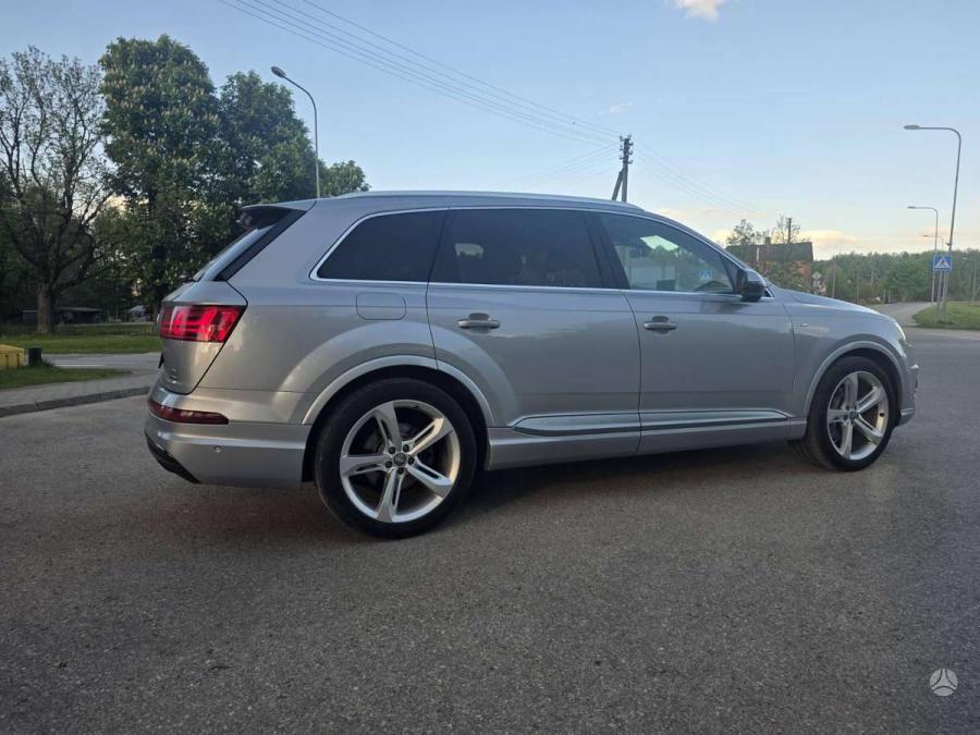 Grey Audi Q7 2016 in Salcininkai, with an engine capacity of 2.97 L and mileage of 272 thousand km for 25500 €, photo 13 on AUTOMOTO.COM.LV