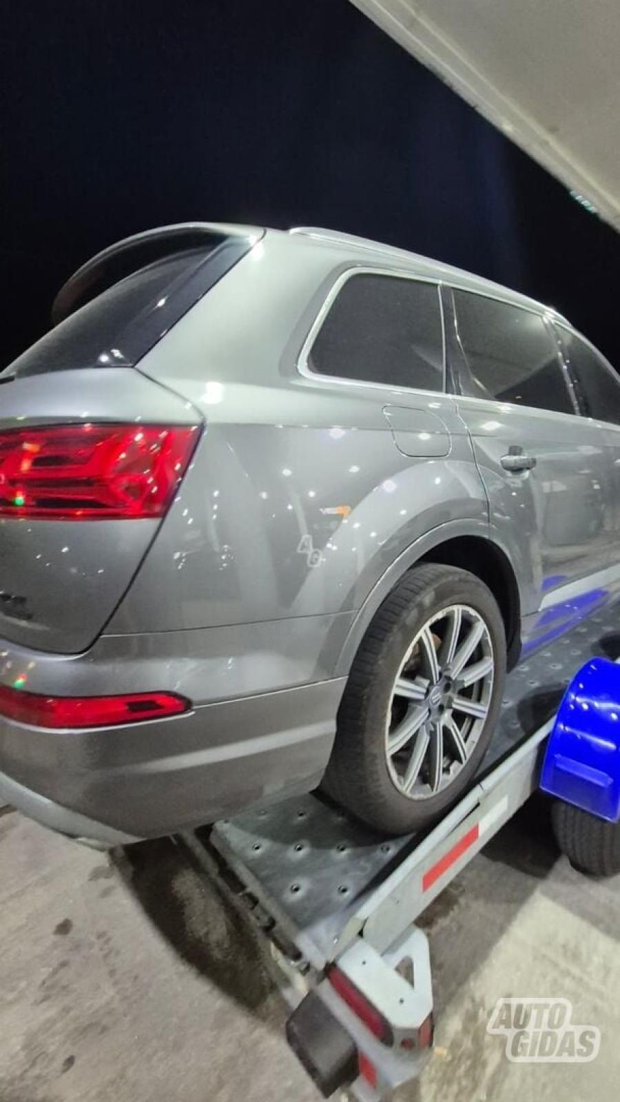 Pelēks Audi Q7 2017 Kauņa, ar dzinēja tilpumu 3.00 L un nobraukumu 180 tūkst. km par 16500 €, foto 3 vietnē AUTOMOTO.COM.LV