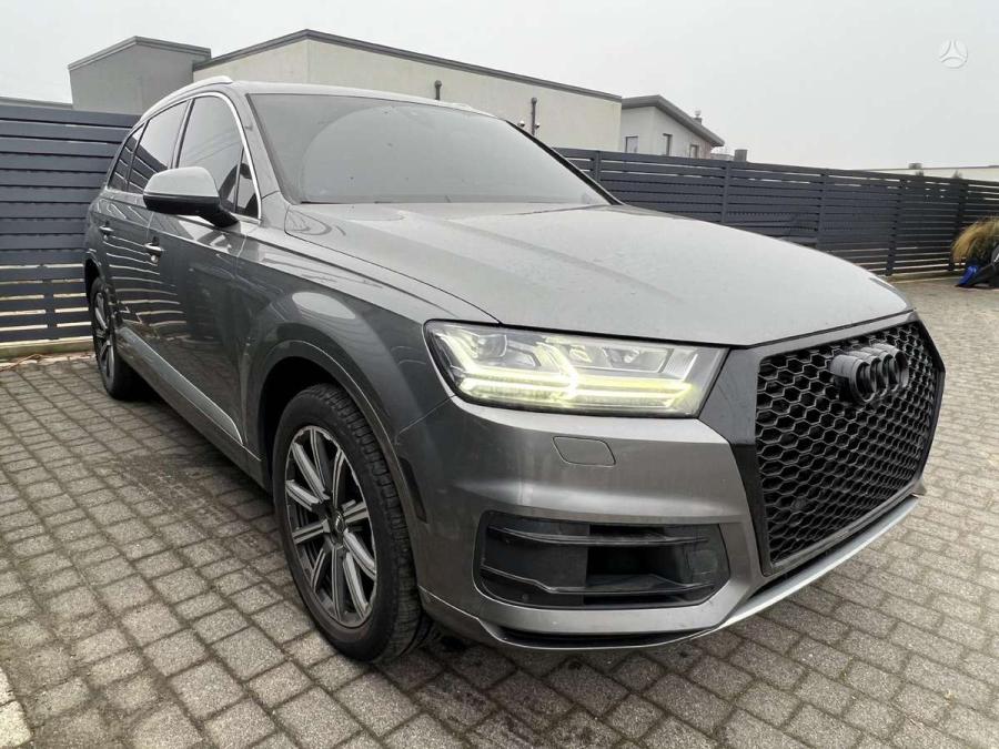 Grey Audi Q7 2017 in Kaunas, with an engine capacity of 3.00 L and mileage of 180 thousand km for 16500 €, photo 2 on AUTOMOTO.COM.LV