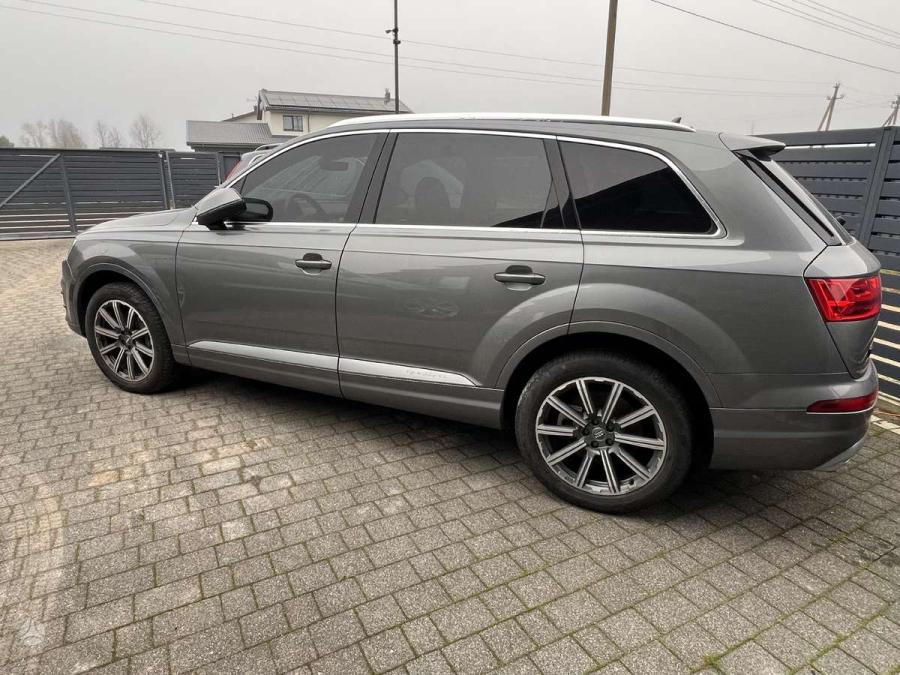 Grey Audi Q7 2017 in Kaunas, with an engine capacity of 3.00 L and mileage of 180 thousand km for 16500 €, photo 7 on AUTOMOTO.COM.LV
