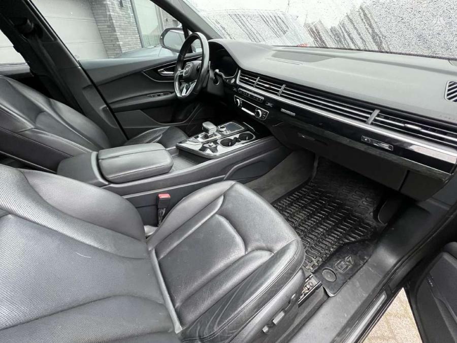 Grey Audi Q7 2017 in Kaunas, with an engine capacity of 3.00 L and mileage of 180 thousand km for 16500 €, photo 11 on AUTOMOTO.COM.LV