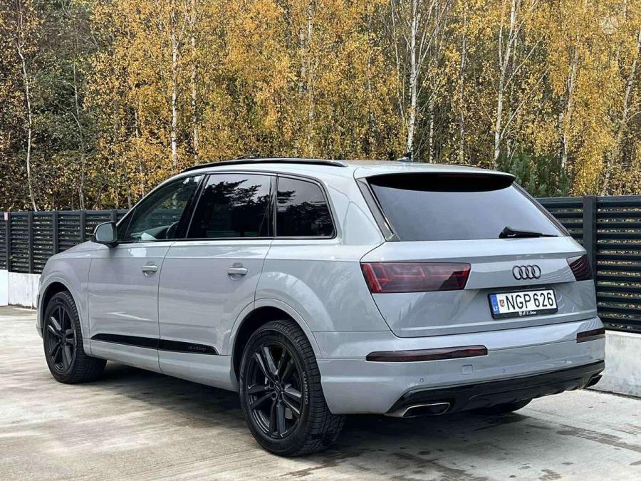 Pelēks Audi Q7 2017 Ignalina, ar dzinēja tilpumu 4.00 L un nobraukumu 240 tūkst. km par 24900 €, foto 3 vietnē AUTOMOTO.COM.LV
