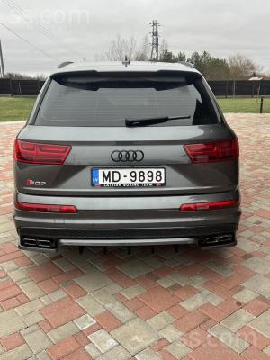 Grey Audi Q7 2017 in Daugavpils, with an engine capacity of 4.00 L and mileage of 225 thousand km for 37500 €, photo 4 on AUTOMOTO.COM.LV