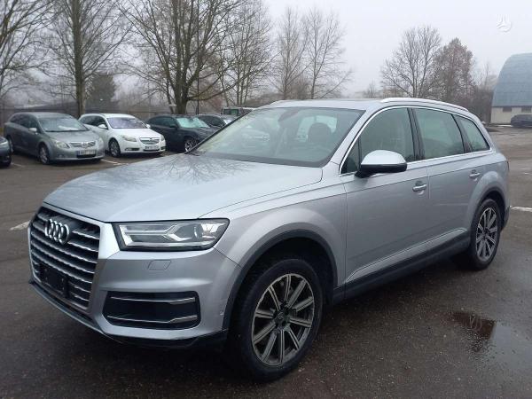 Grey Audi Q7 2017 in Siauliai, with an engine capacity of 3.00 L and mileage of 179 thousand km for 12300 €, photo 1 on AUTOMOTO.COM.LV