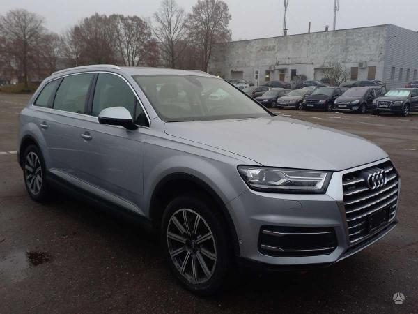 Grey Audi Q7 2017 in Siauliai, with an engine capacity of 3.00 L and mileage of 179 thousand km for 12300 €, photo 3 on AUTOMOTO.COM.LV