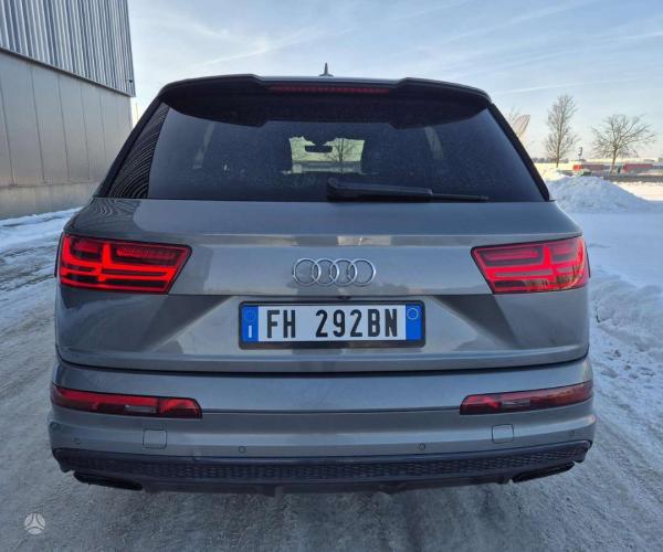 Grey Audi Q7 2017 in Panevezys, with an engine capacity of 2.97 L and mileage of 296 thousand km for 19999 €, photo 5 on AUTOMOTO.COM.LV