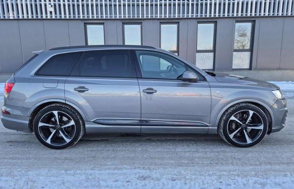 Grey Audi Q7 2017 in Panevezys, with an engine capacity of 2.97 L and mileage of 296 thousand km for 19999 €, photo 7 on AUTOMOTO.COM.LV