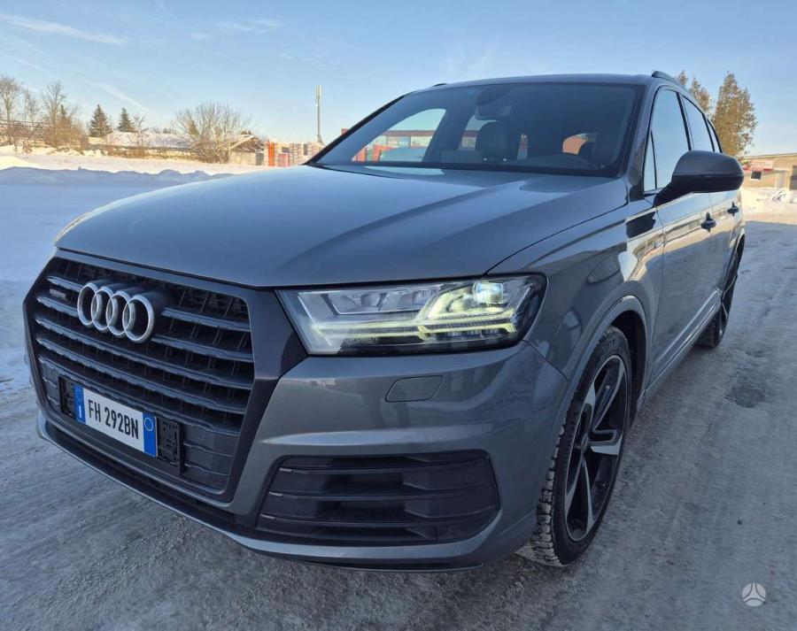 Grey Audi Q7 2017 in Panevezys, with an engine capacity of 2.97 L and mileage of 296 thousand km for 19999 €, photo 10 on AUTOMOTO.COM.LV
