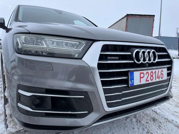 Grey Audi Q7 2017 in Siauliai, with an engine capacity of 3.00 L and mileage of 252 thousand km for 15000 €, photo 11 on AUTOMOTO.COM.LV