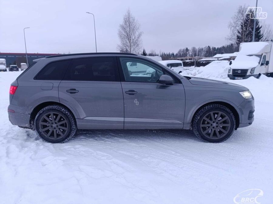 Grey Audi Q7 2017 in Avizieniai, with an engine capacity of 3.00 L and mileage of 199 thousand km for 19900 €, photo 6 on AUTOMOTO.COM.LV