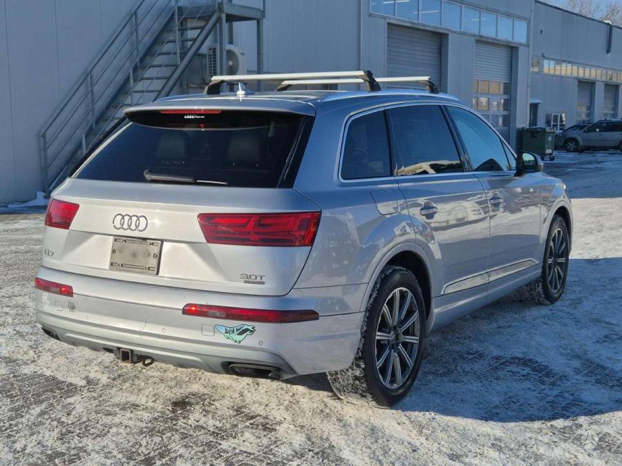 Grey Audi Q7 2017 in Klaipeda, with an engine capacity of 3.00 L and mileage of 270 thousand km for 14400 €, photo 5 on AUTOMOTO.COM.LV