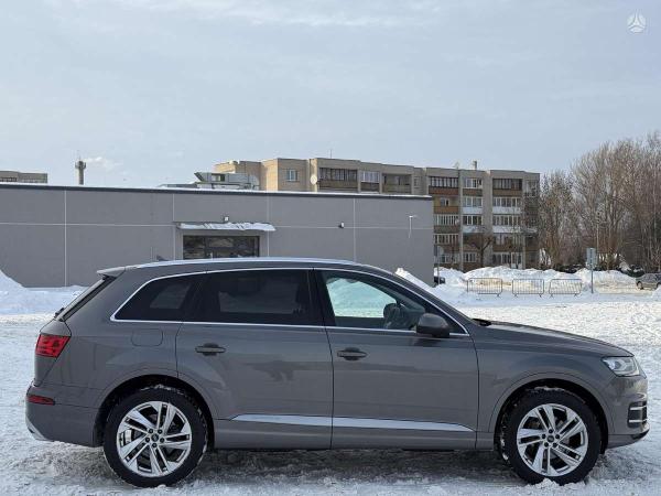 Grey Audi Q7 2017 in Raseiniai, with an engine capacity of 2.97 L and mileage of 202 thousand km for 23750 €, photo 9 on AUTOMOTO.COM.LV