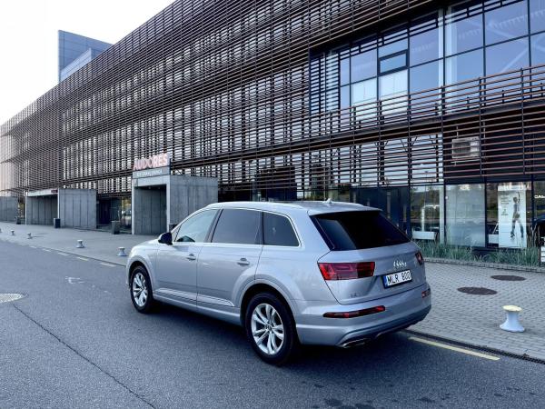 Grey Audi Q7 2017 in Klaipeda, with an engine capacity of 2.00 L and mileage of 133 thousand km for 22000 €, photo 6 on AUTOMOTO.COM.LV