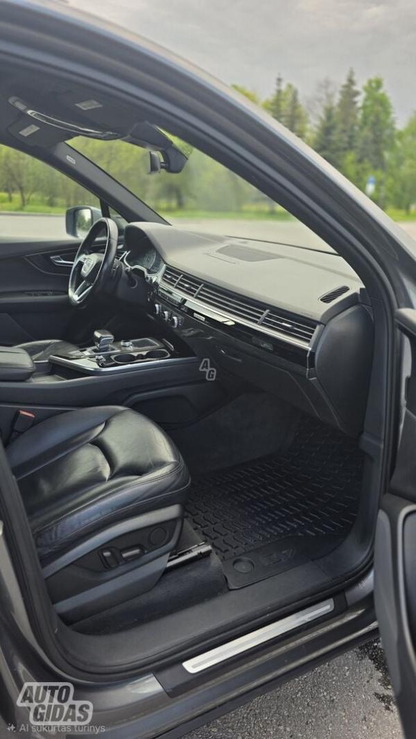Grey Audi Q7 2017 in Vilnius, with an engine capacity of 3.00 L and mileage of 300 thousand km for 15500 €, photo 10 on AUTOMOTO.COM.LV