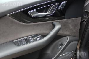 Grey Audi Q7 2017 in Riga, with an engine capacity of 3.00 L and mileage of 299 thousand km for 21950 €, photo 6 on AUTOMOTO.COM.LV