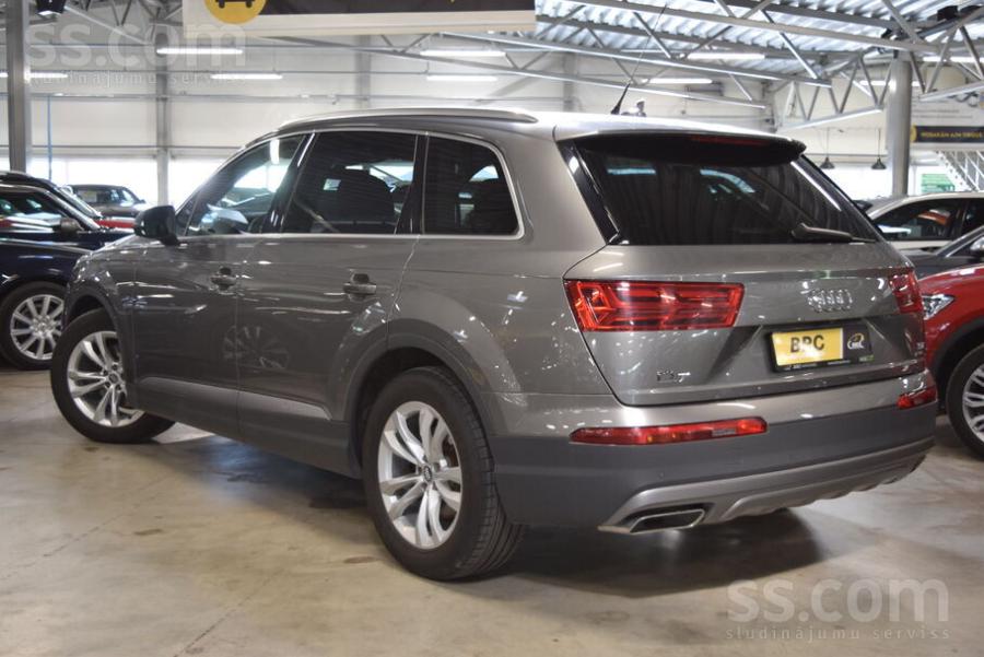 Grey Audi Q7 2017 in Riga, with an engine capacity of 3.00 L and mileage of 351 thousand km for 19000 €, photo 3 on AUTOMOTO.COM.LV